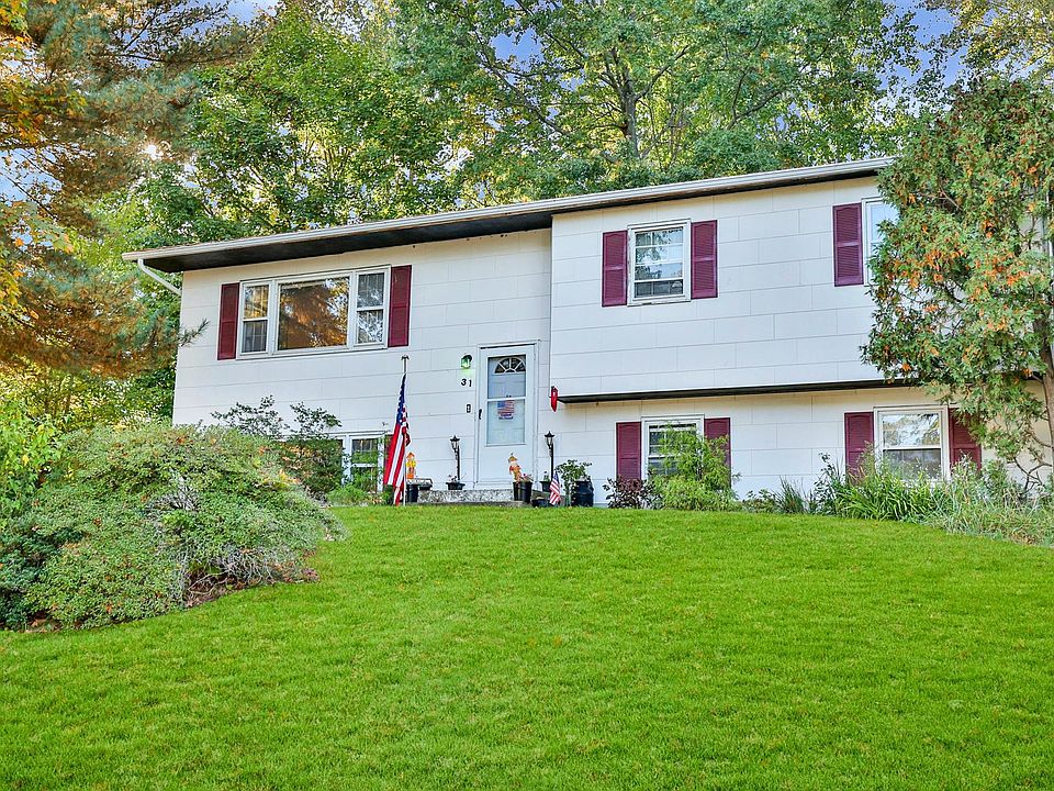 31 Pennsylvania Ave, Valley Cottage, NY 10989 | Zillow