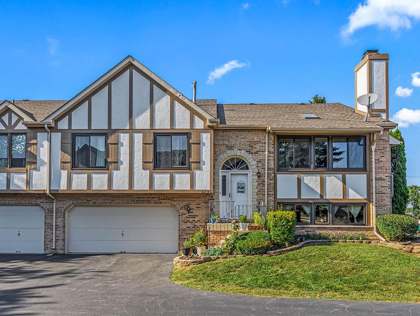 2325 Olde Mill Rd, Plainfield, IL 60586 | Zillow