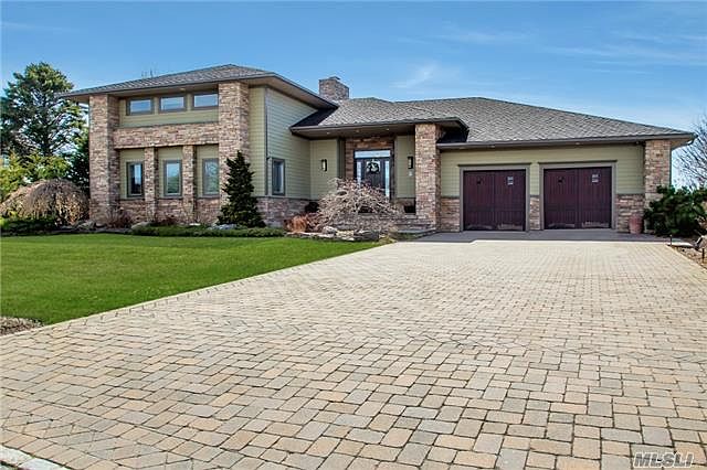 96 Lucinda Dr, Babylon, NY 11702 | Zillow