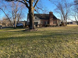 423 Parkway Dr, Parsons, KS 67357 | Zillow