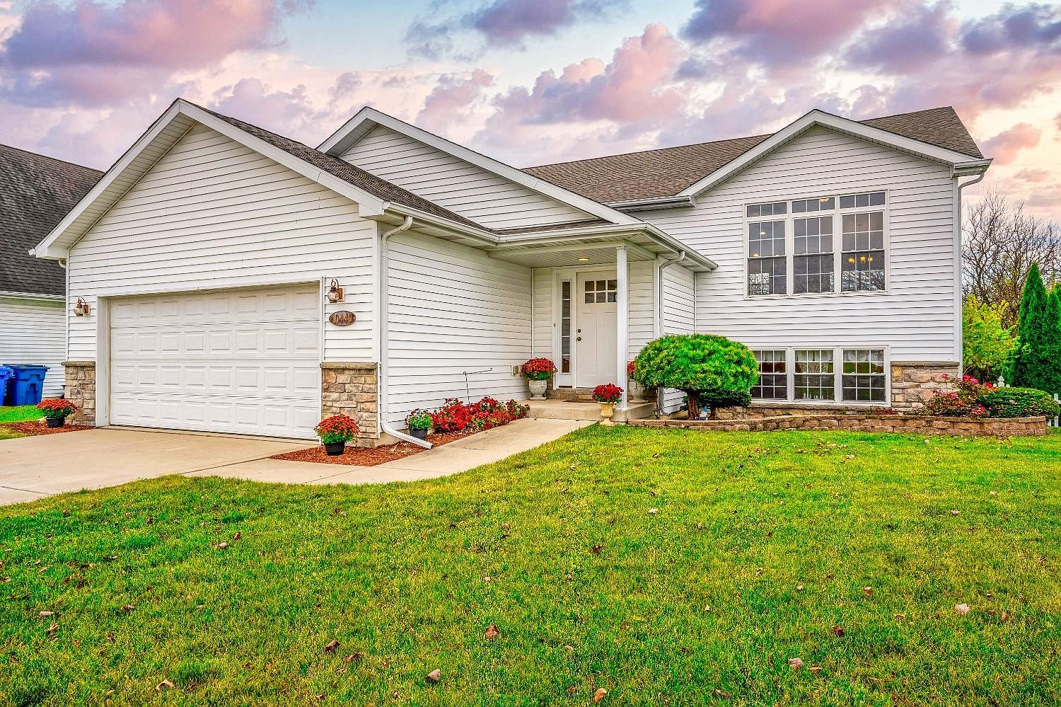 10440 Illinois St, Crown Point, IN 46307 | Zillow