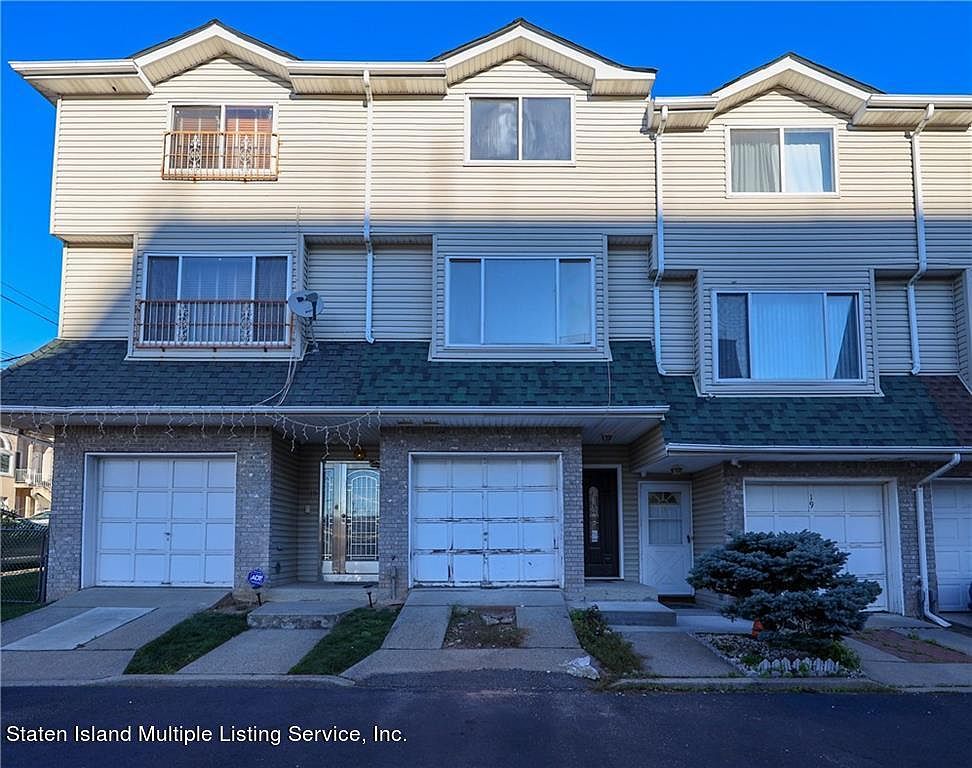 17 Courtney Loop, Staten Island, NY 10305 | Zillow