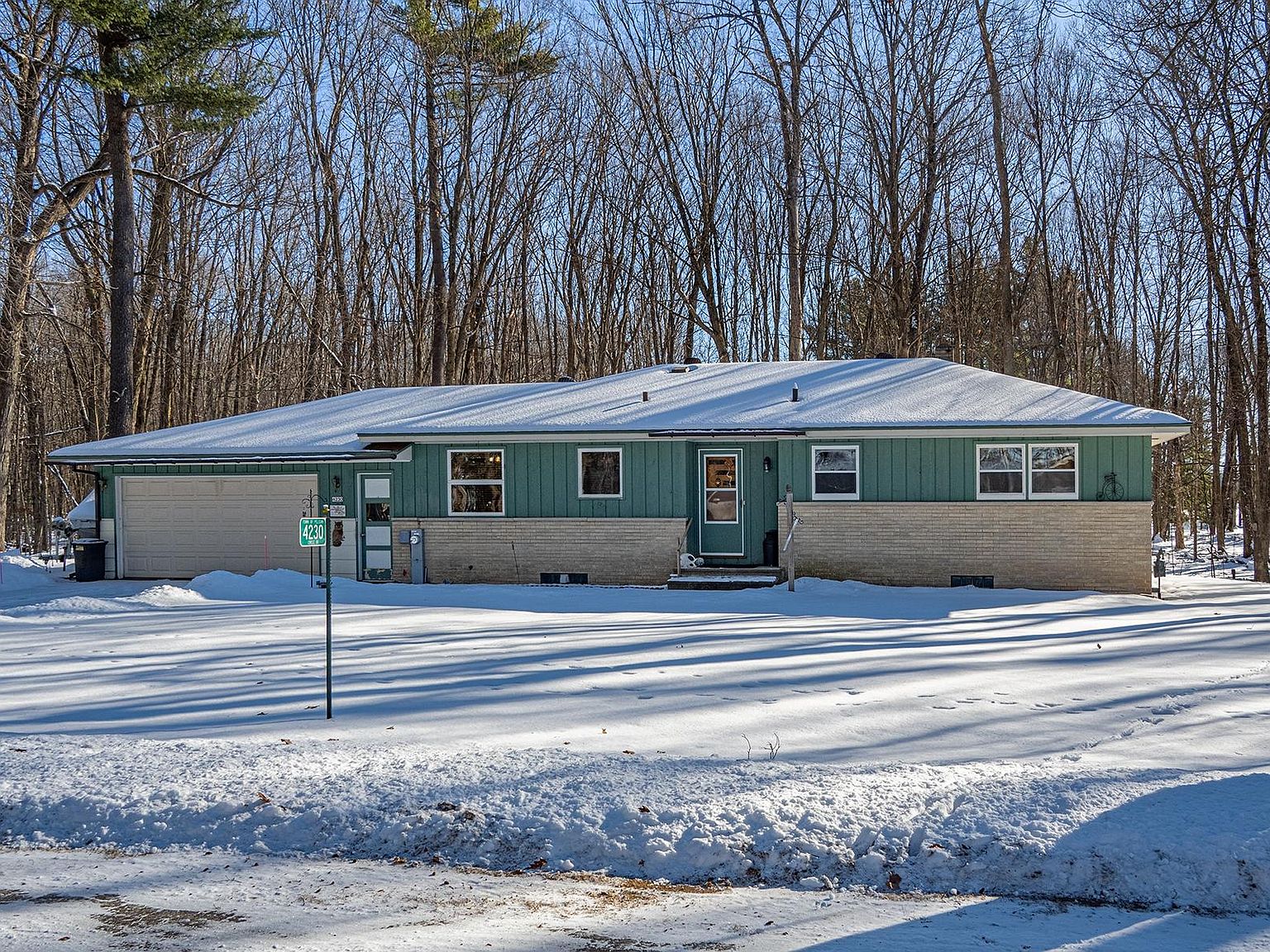 4230 Circle Dr, Rhinelander, WI 54501 | Zillow
