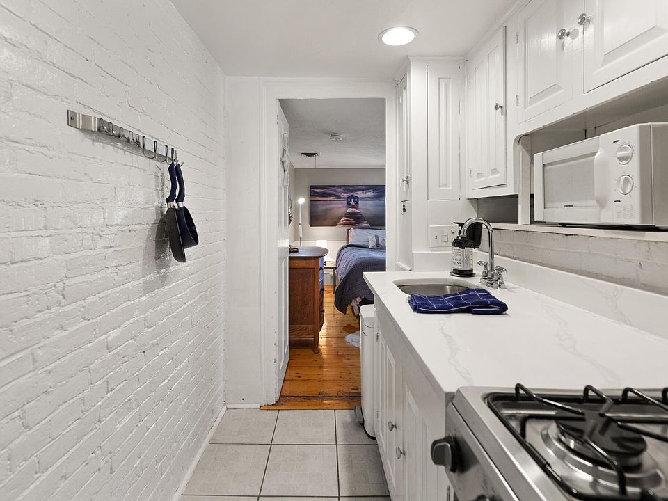 218 Washington St, Marblehead, MA 01945 | Zillow