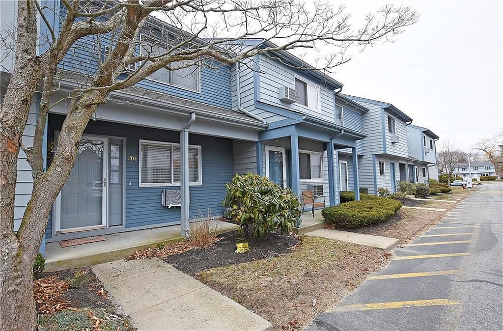 511 Child St APT 206, Warren, RI 02885 | Zillow