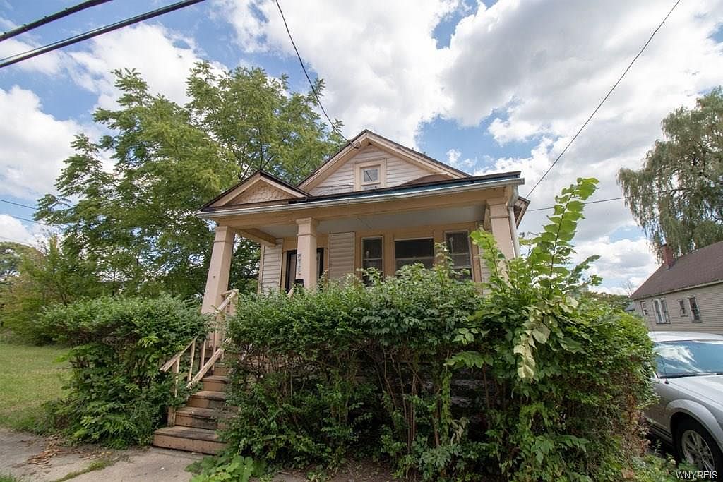 211 Stanton St, Buffalo, NY 14212 | Zillow