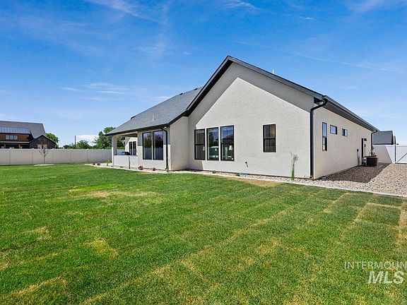 532 Half Moon Way, Twin Falls, ID 83301 | MLS #98990737 | Zillow