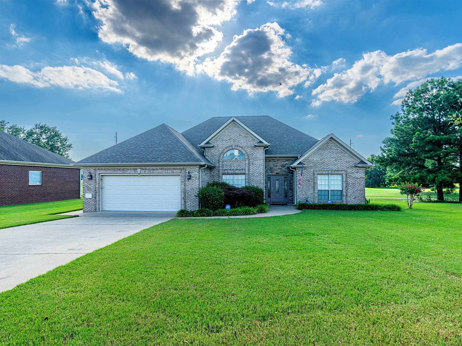 200 Plantation Springs Dr, Florence, AL 35630 | Zillow