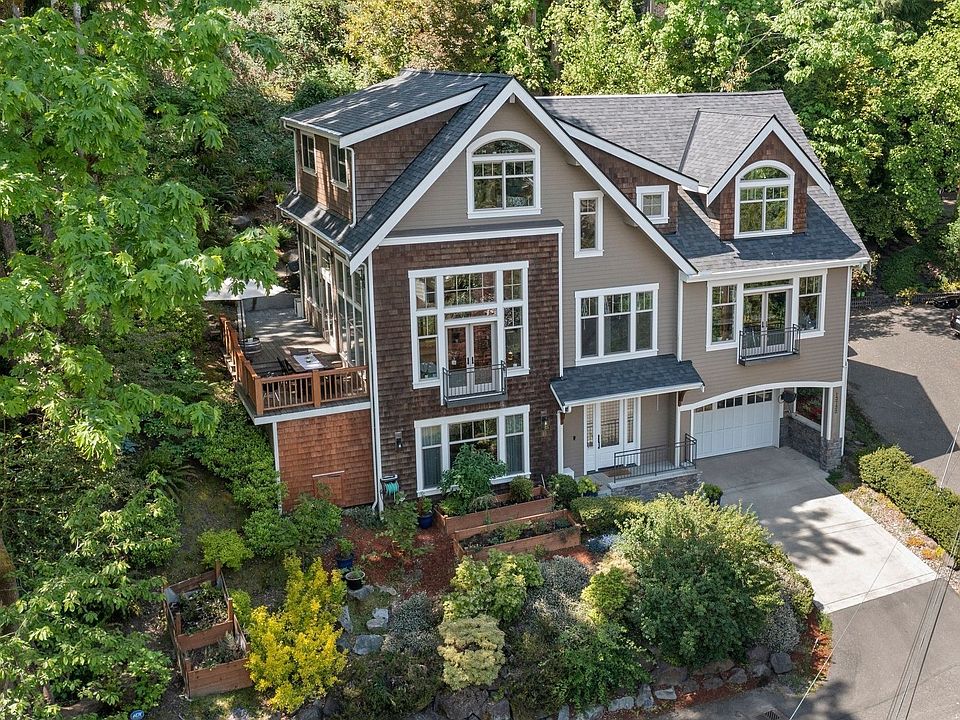 13733 42nd Avenue NE, Seattle, WA 98125 | Zillow