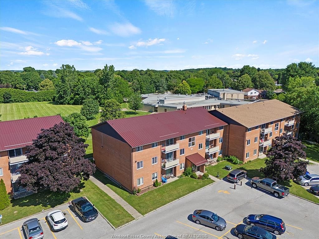 81 Baldoon Rd #9, Chatham Kent, ON N7L 1E2 | MLS #24015115 | Zillow