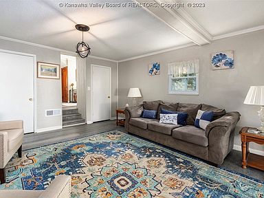 305 Dudding Ave, Hurricane, WV 25526 | Zillow