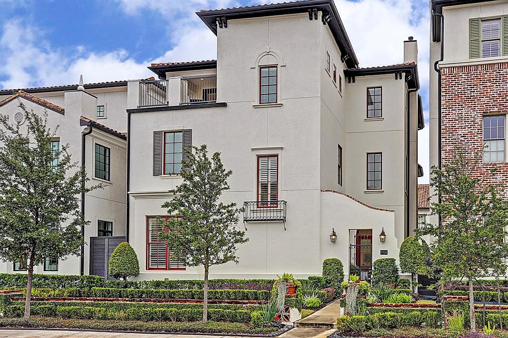 7526 Awty School Ln, Houston, TX 77055 | Zillow