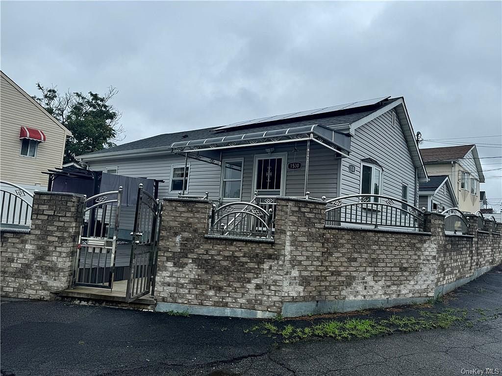 1530 Harding Park, Bronx, NY 10473 | MLS #H6322168 | Zillow
