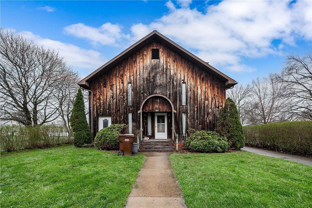 934 W Ridge Ave, Sharpsville, PA 16150 | MLS #1698048 | Zillow