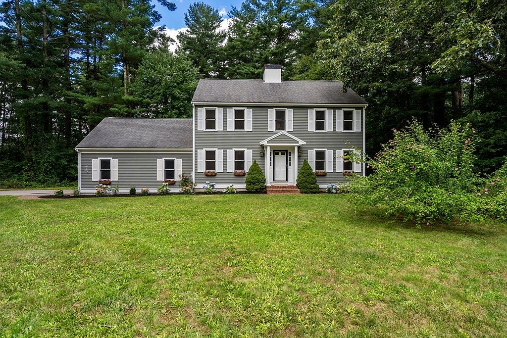 10 Merrick Way, Pembroke, MA 02359 | Zillow