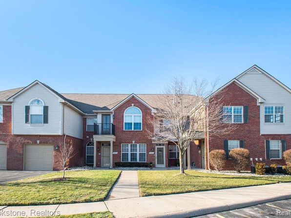 25286 Castlewood Woodhaven Mi