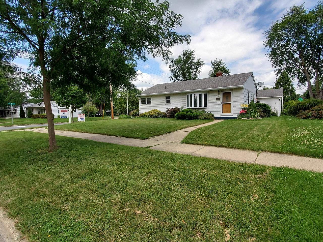 1902 Manley St, Madison, WI 53704 | Zillow