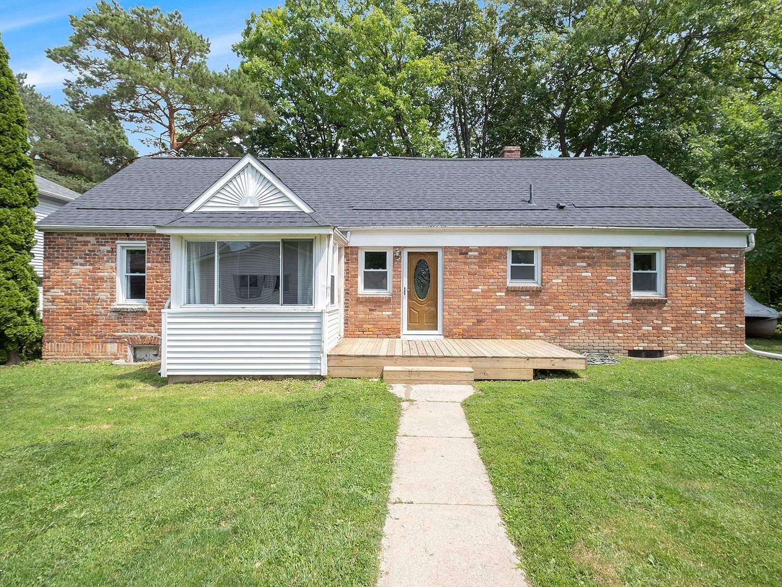 3278 S Kearsley Lake Blvd, Flint, MI 48506 | Zillow