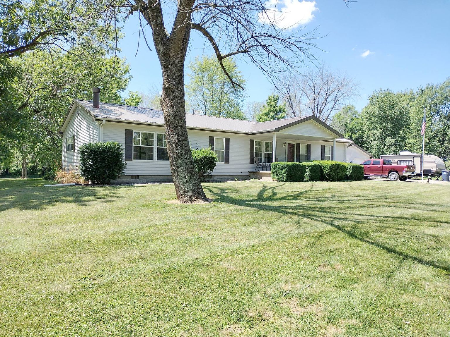 217 North St, Geff, IL 62842 | Zillow