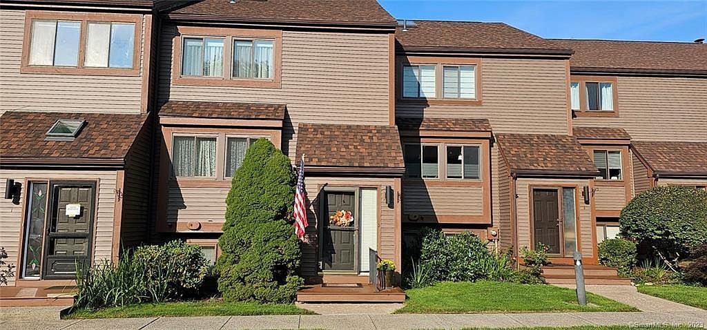 2 Wickhams Fancy #2, Canton, CT 06019 | Zillow