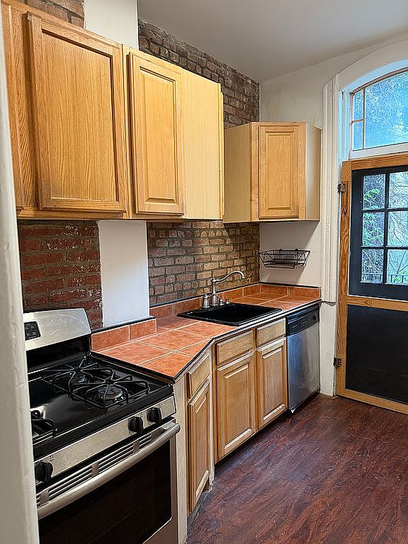 58 Sutton St FLOOR 3, Brooklyn, NY 11222 | Zillow