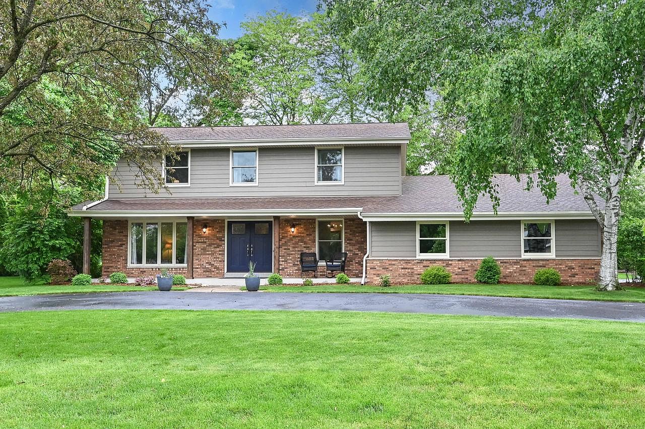 1805 Village Green COURT, Elm Grove, WI 53122 | Zillow