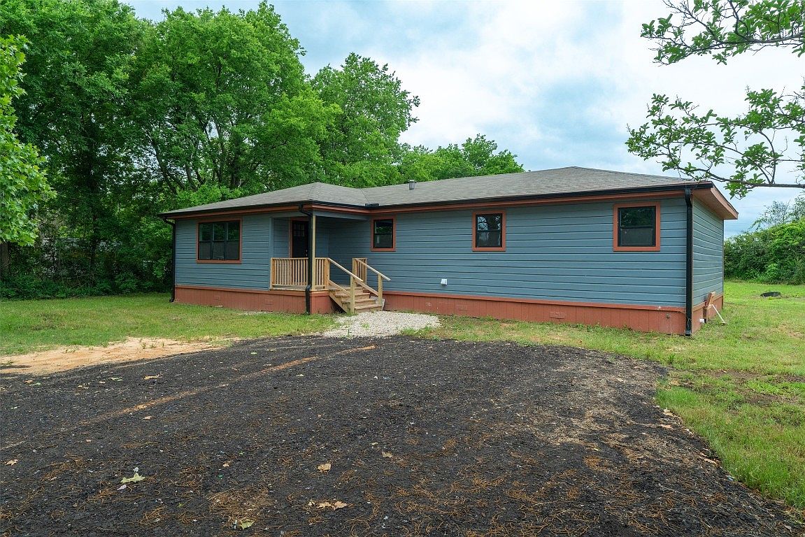 159 S Main St, Yantis, TX 75497 | Zillow