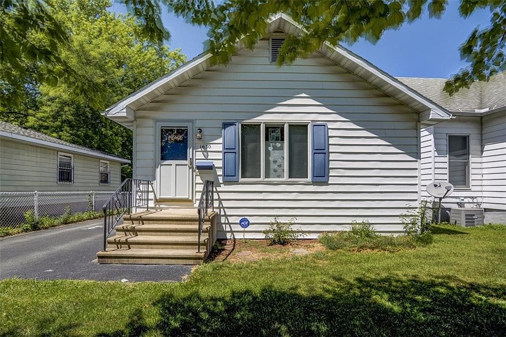 1630 E Wood St, Decatur, IL 62521 | Zillow