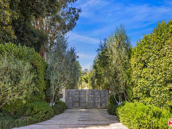 13233 Riviera Ranch Rd, Los Angeles, CA 90049 | Zillow