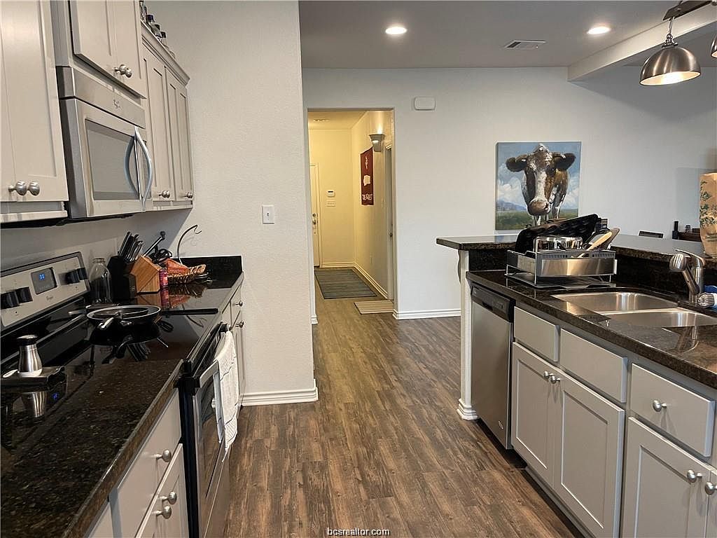 403 Kate Ln, College Station, TX 77845 | Zillow