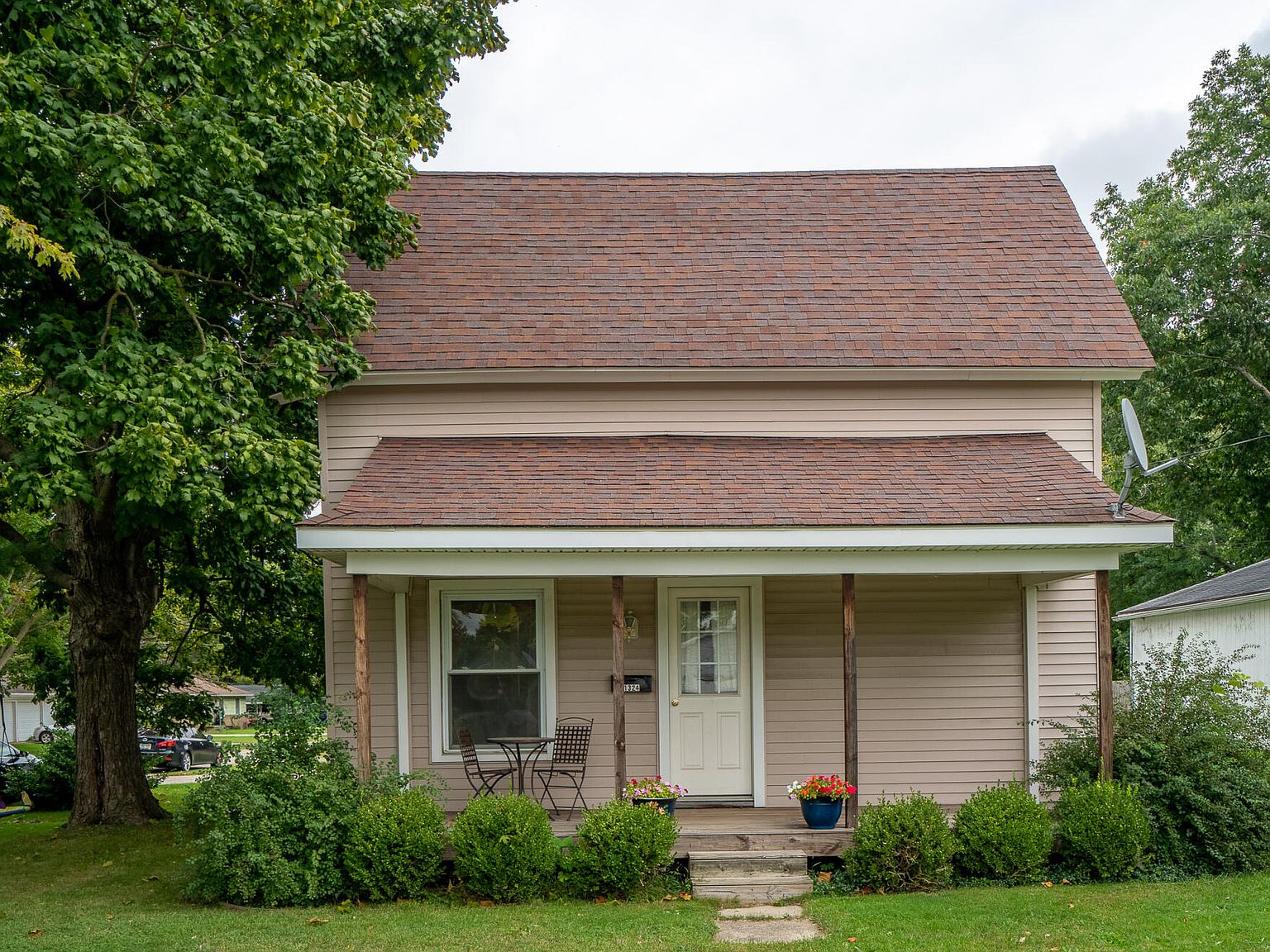 1324 Jordan Lake Ave, Lake Odessa, MI 48849 | Zillow 1324 Jordan Lake Ave, Lake Odessa, MI 48849 | Zillow