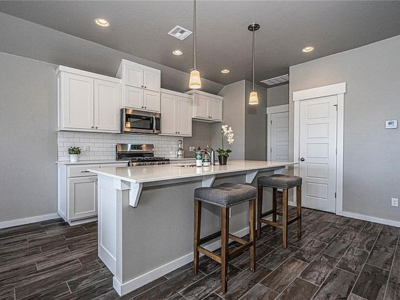 2020 Sara Vis, Yukon, OK 73099 | Zillow