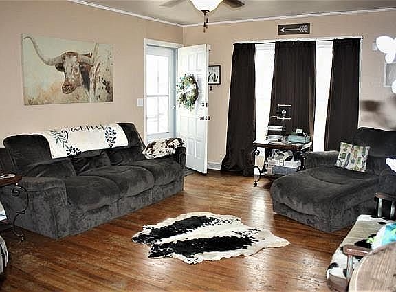 414 Curtis St, Pratt, KS 67124 | Zillow