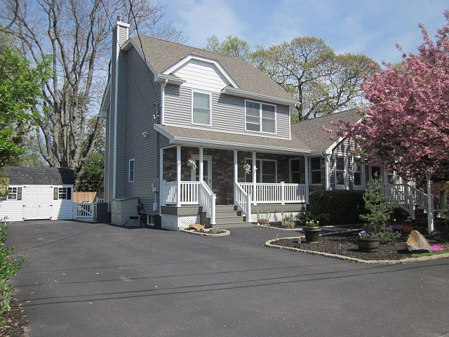 31 Valley Dr, Sound Beach, NY 11789 | Zillow