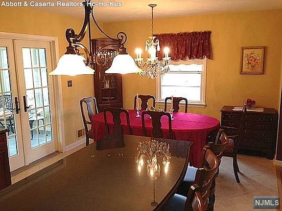 32 Monroe St, Waldwick, NJ 07463 | Zillow