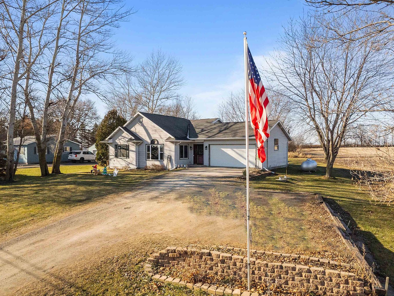 1099 Highway 26, Oshkosh, WI 54904 | Zillow