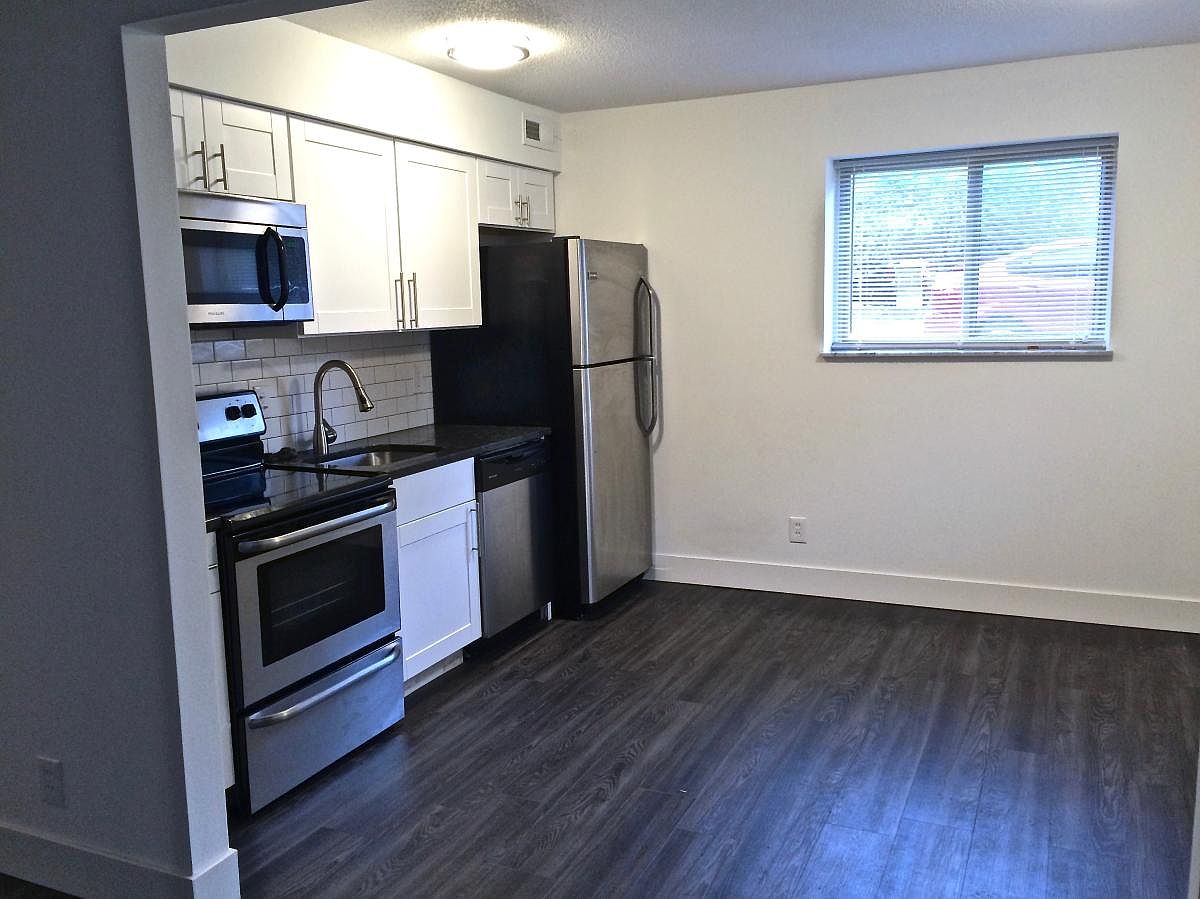 7200 Southwest Ave APT A, Saint Louis, MO 63143 | Zillow