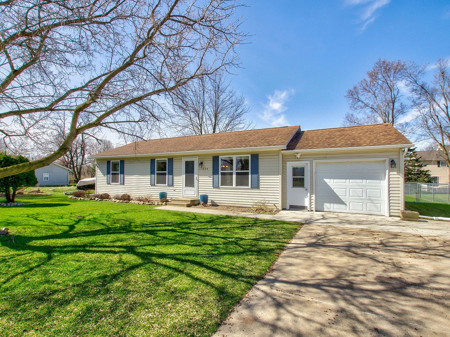 11474 Hewitt Rd, Brooklyn, MI 49230 | Zillow