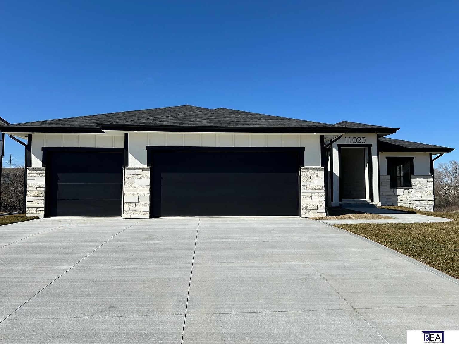 660 N 11th Cir, Springfield, NE 68059 | MLS #22402579 | Zillow