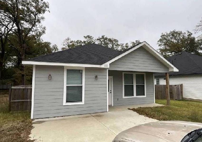 98 Indian Harbor Dr, Mabank, TX 75156 | Zillow