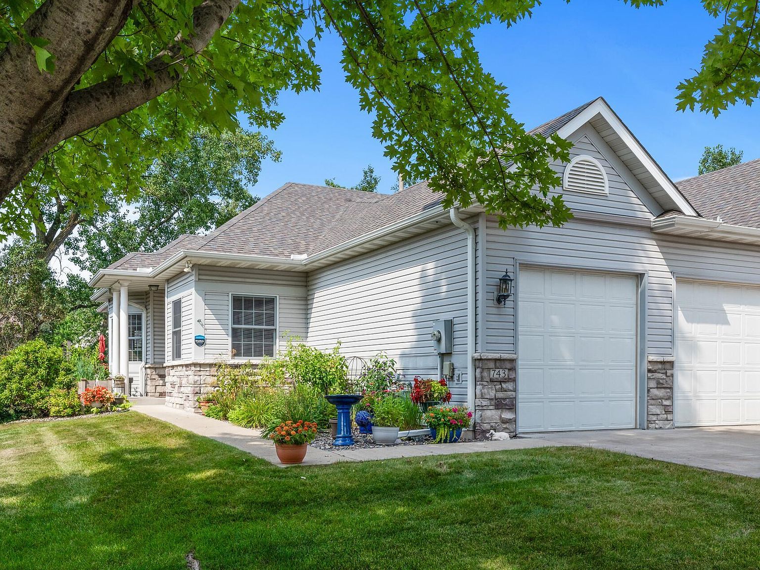 743 Gilfillan Ln, Saint Paul, MN 55127 | Zillow