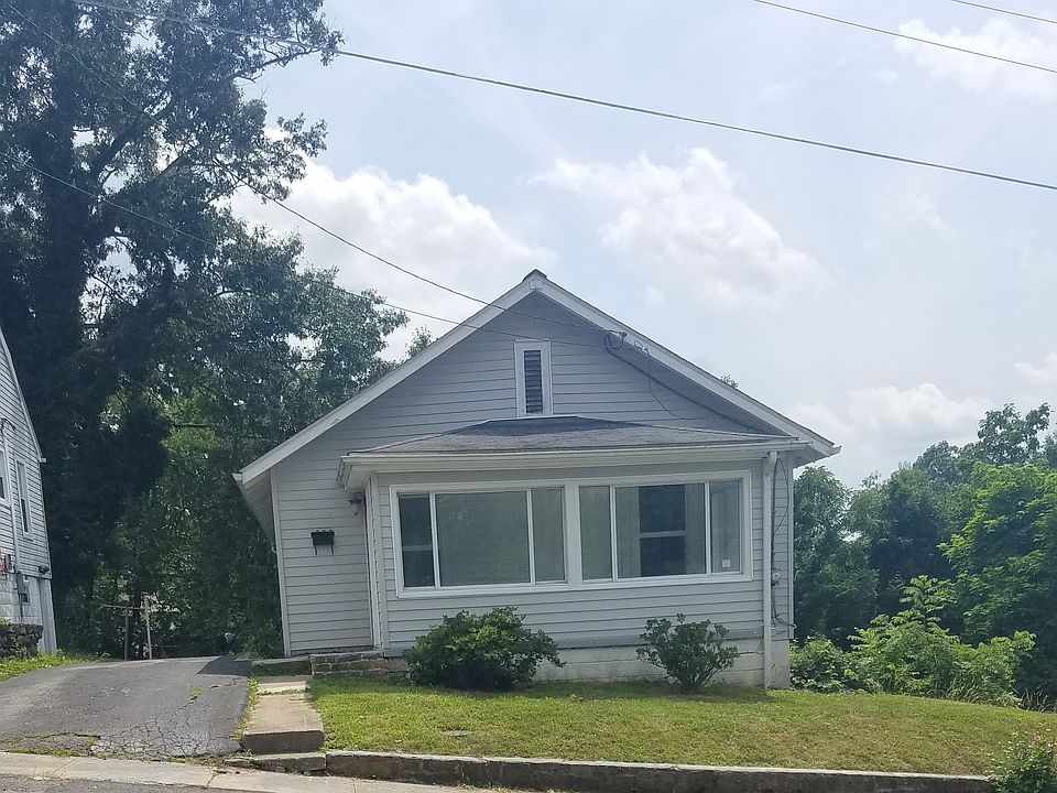 222 Clyde St, Beckley, WV 25801 | Zillow