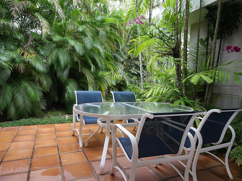Urb. Los Paseos, San Juan, PR 00926 | Zillow