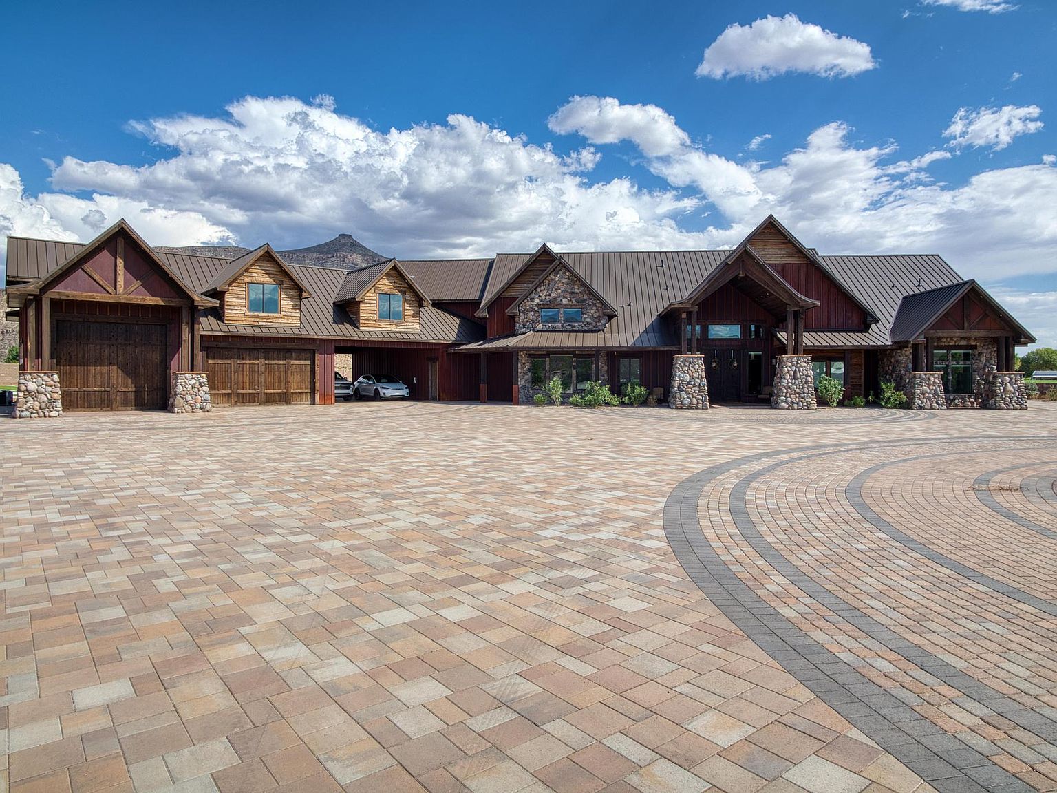 1335 W 2400 S, Hurricane, UT 84737 | Zillow