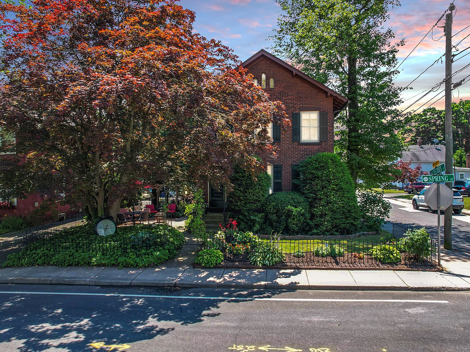 108 Spring St, Windsor Locks, CT 06096 | Zillow