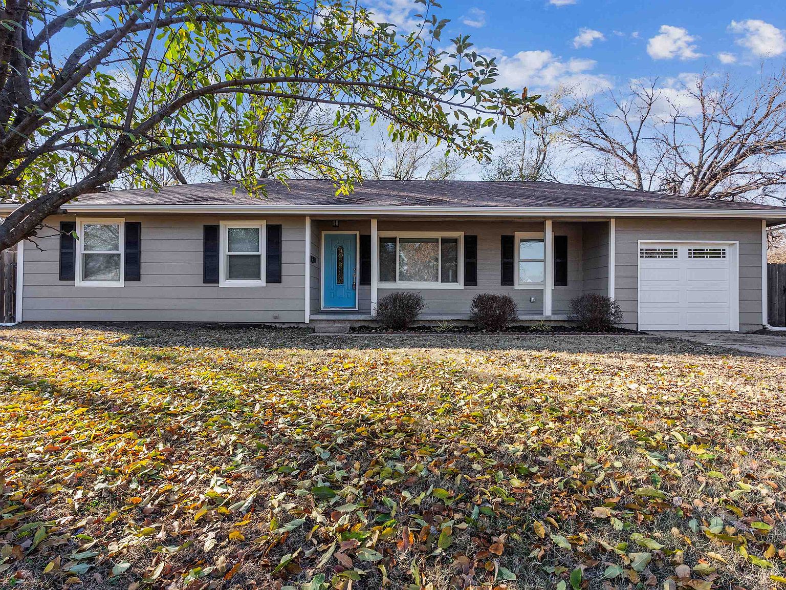 1923 N Robbins St, Augusta, KS 67010 | Zillow