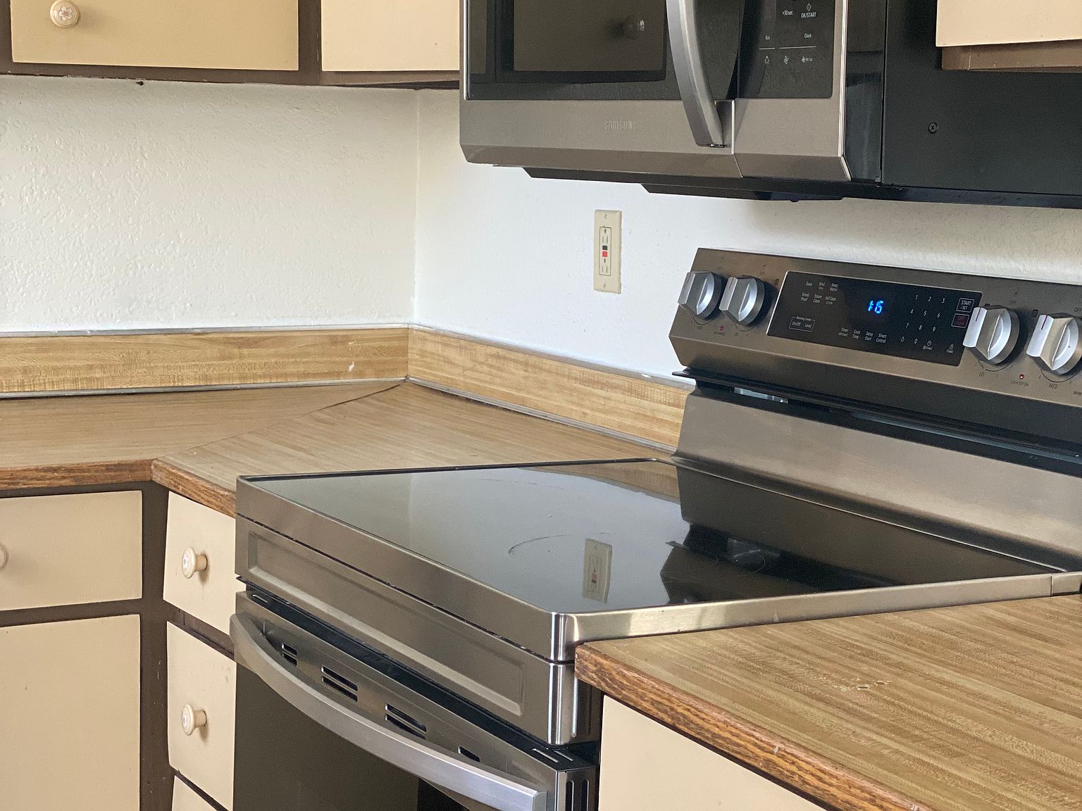 4449 San Roberto Ave #2, Anchorage, AK 99508 | Zillow