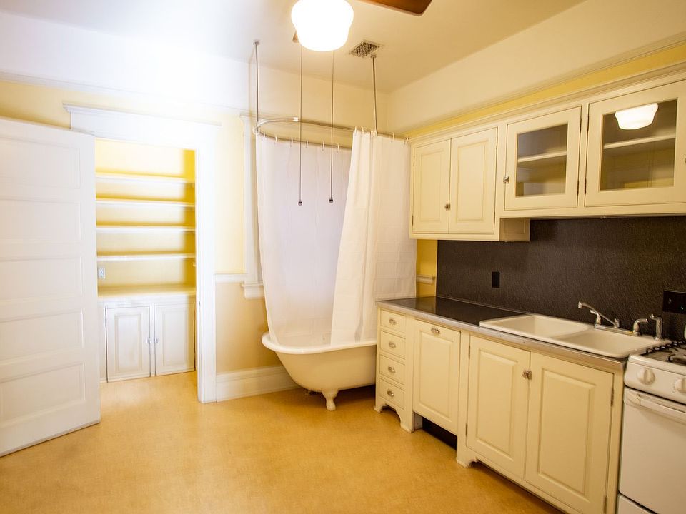 1834 SW 5th Ave APT 201, Portland, OR 97201 | Zillow