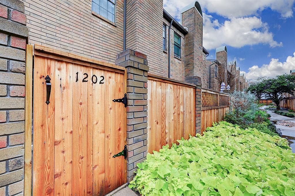 9850 Pagewood Ln APT 1202, Houston, TX 77042 | MLS #86491028 | Zillow
