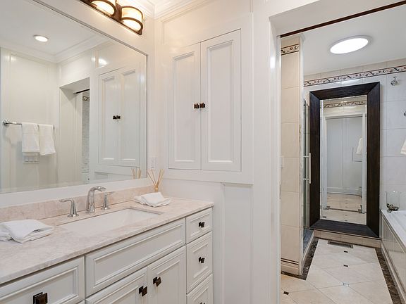 141 Middle Pond Rd, Southampton, NY 11968 | Zillow